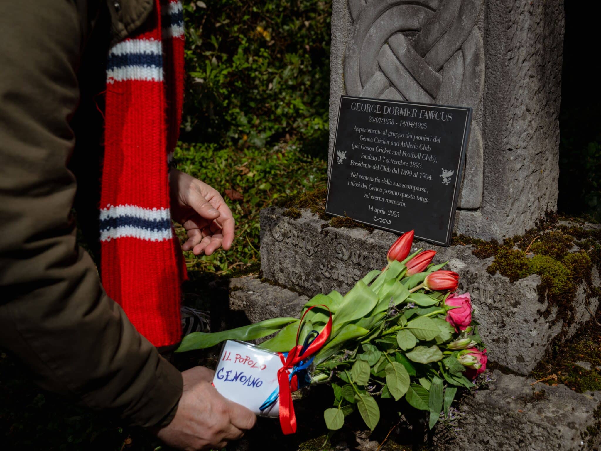 Cent’anni dopo, il ritrovamento della tomba e l'omaggio a George Dormer ...